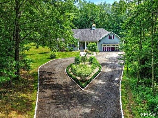 house with 3 bedroom, North Haven CT DS104297750