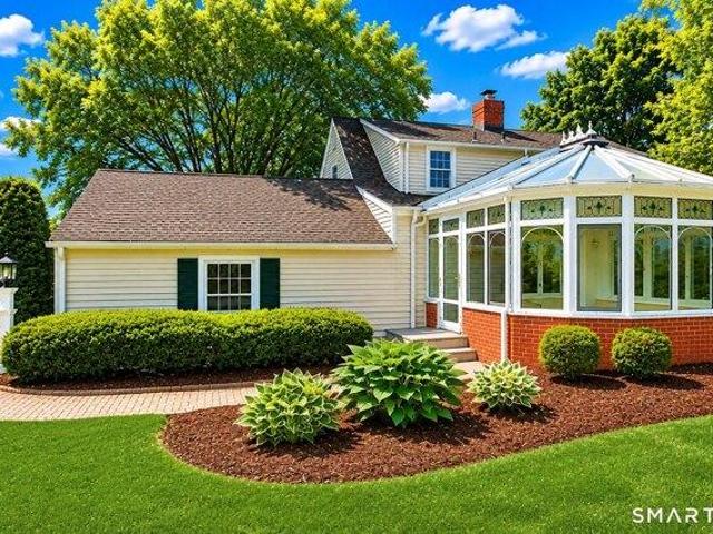 house with 3 bedroom, North Haven CT ES103070939