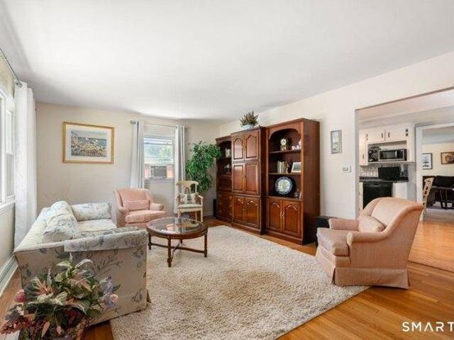 house with 3 bedroom, North Haven CT ES103099602