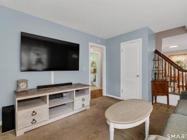 house with 3 bedroom, North Haven CT ES104848132