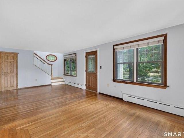 house with 3 bedroom, North Haven CT ES104850110