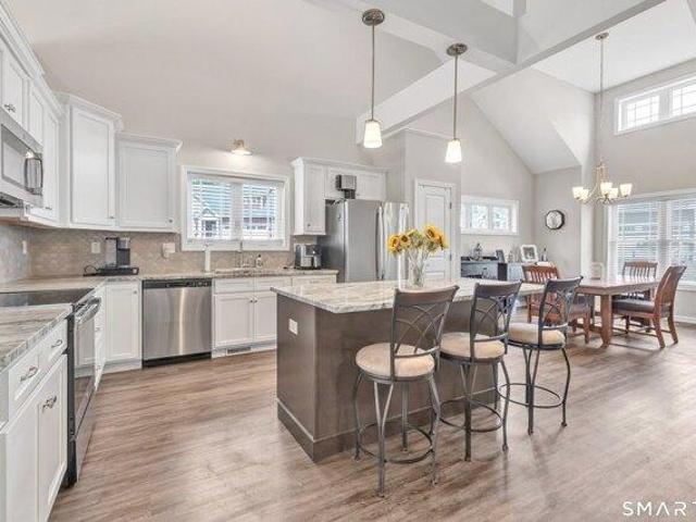 house with 3 bedroom, North Haven CT ES104835294
