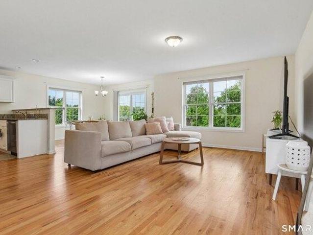 house with 3 bedroom, North Haven CT ES104920763