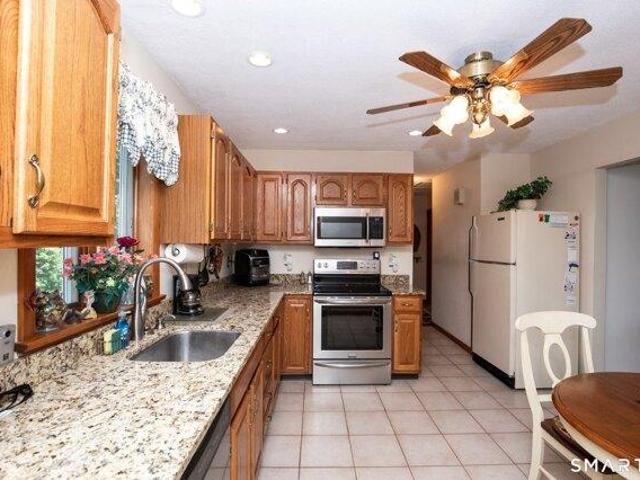 house with 3 bedroom, North Haven CT ES105160673