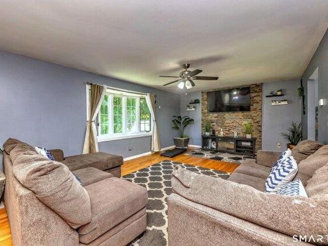 house with 3 bedroom, North Haven CT ES105127142