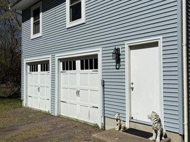 house with 3 bedroom, North Kingstown RI DS101895793
