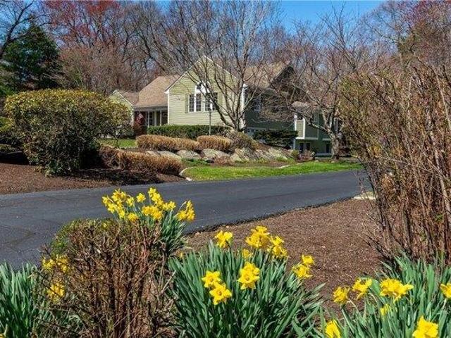 house with 3 bedroom, North Kingstown RI DS102412695