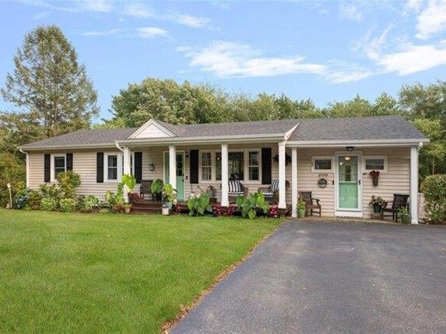 house with 3 bedroom, North Kingstown RI DS104408627