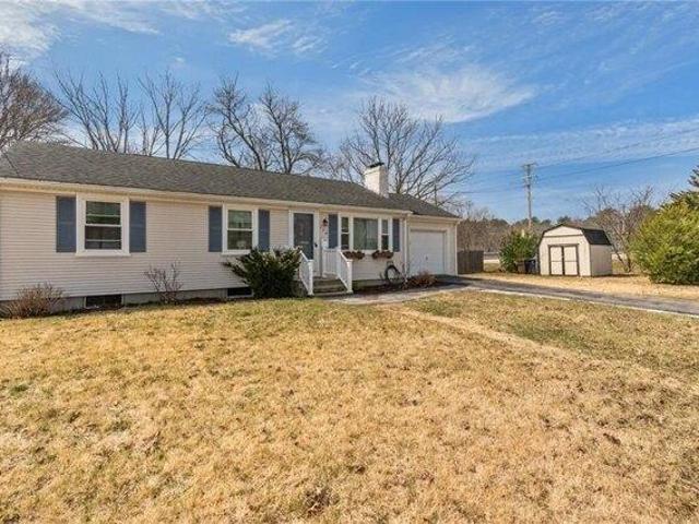 house with 3 bedroom, North Kingstown RI ES103072057