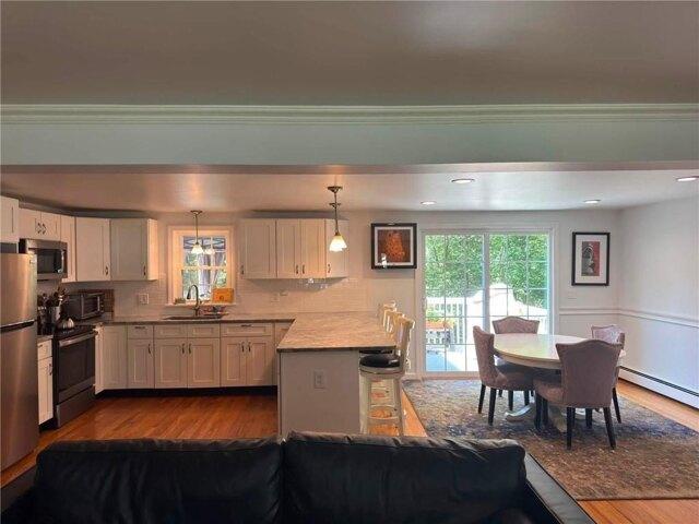 house with 3 bedroom, North Kingstown RI ES105094068