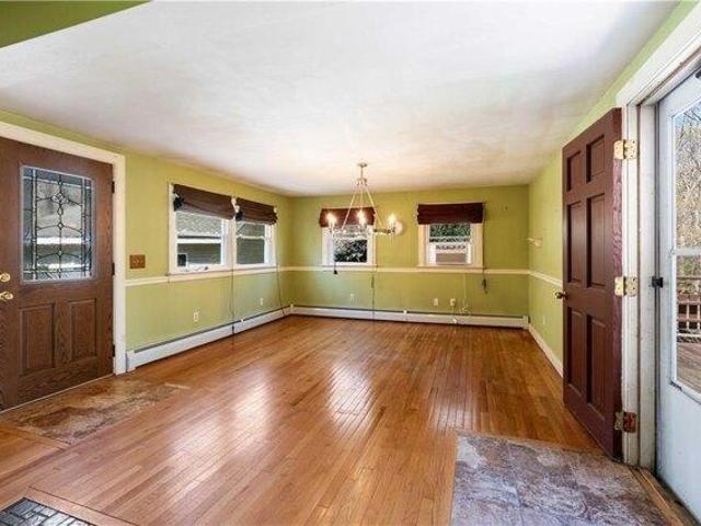 house with 3 bedroom, North Kingstown RI ES105116253