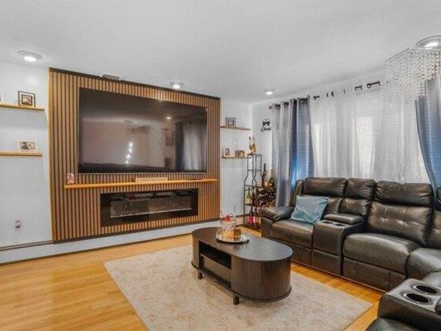 house with 3 bedroom, North Providence RI DLS102475984