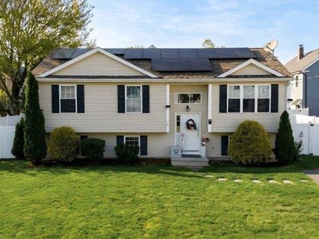 house with 3 bedroom, North Providence RI DS102565961