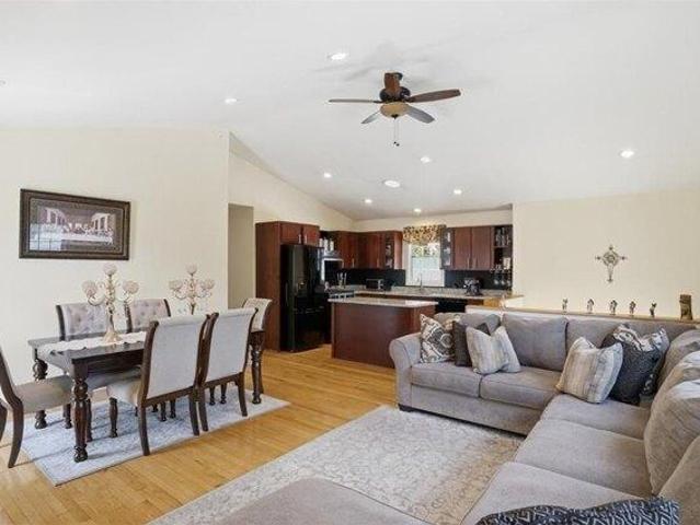 house with 3 bedroom, North Providence RI ES104150569
