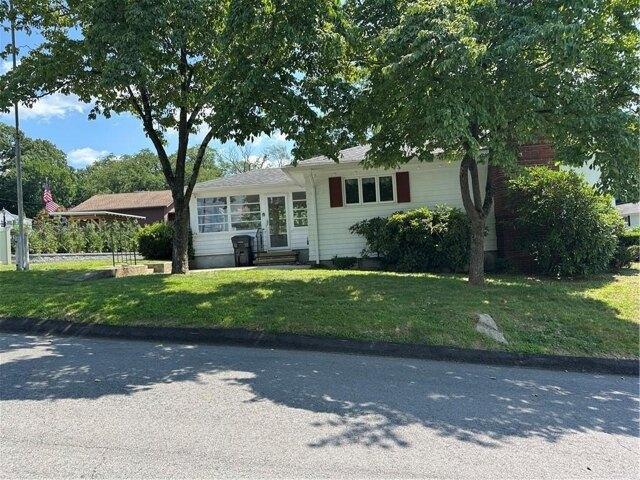 house with 3 bedroom, North Providence RI ES105095498