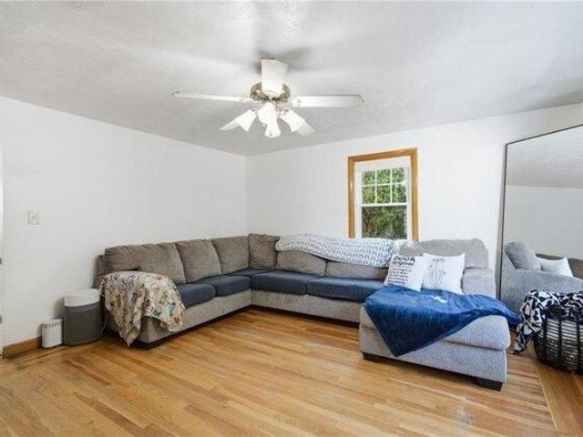 house with 3 bedroom, North Providence RI ES105115389