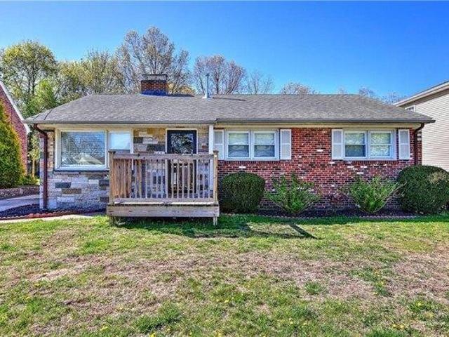 house with 3 bedroom, North Providence RI ES103127205