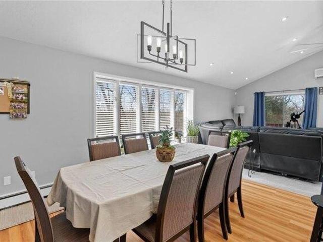 house with 3 bedroom, North Providence RI ES103127543