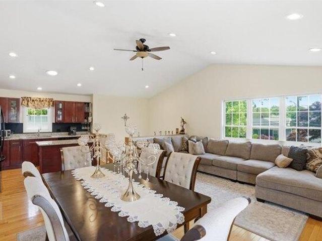 house with 3 bedroom, North Providence RI ES103494396