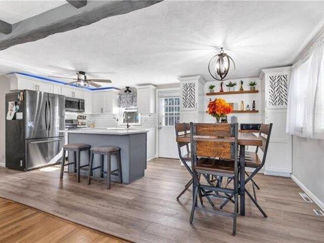 house with 3 bedroom, North Providence RI ES103851124