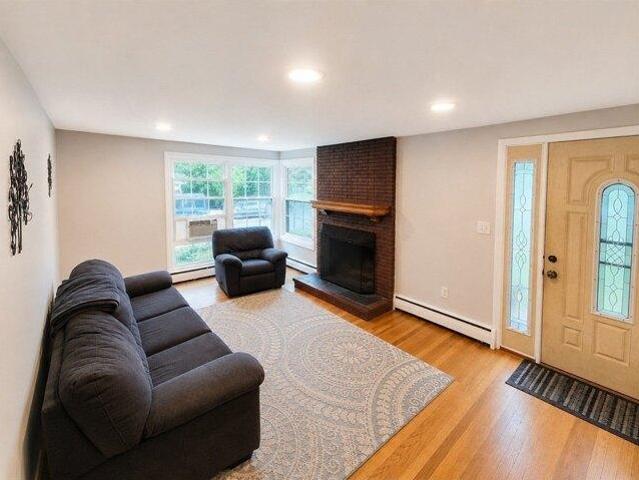 house with 3 bedroom, North Reading MA DS104009142