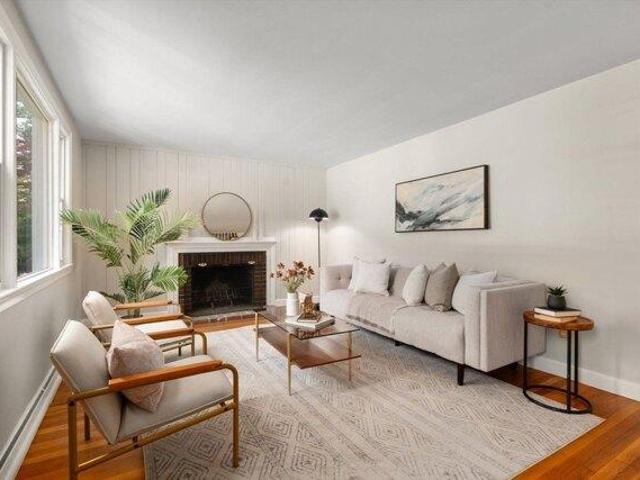 house with 3 bedroom, North Reading MA DS104009351