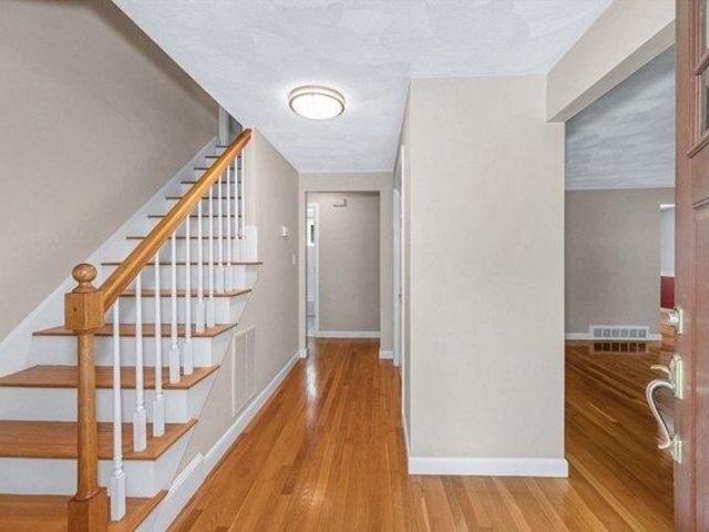 house with 3 bedroom, North Reading MA ES104811228