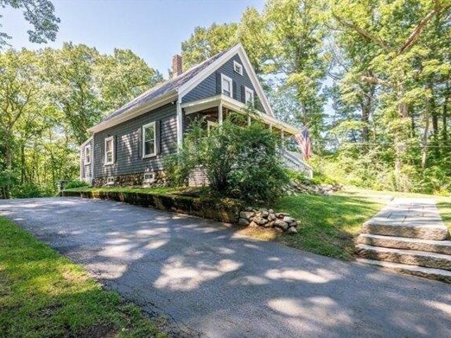 house with 3 bedroom, North Reading MA ES105230941