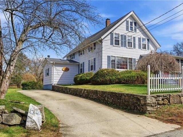 house with 3 bedroom, North Smithfield RI DLS101633108