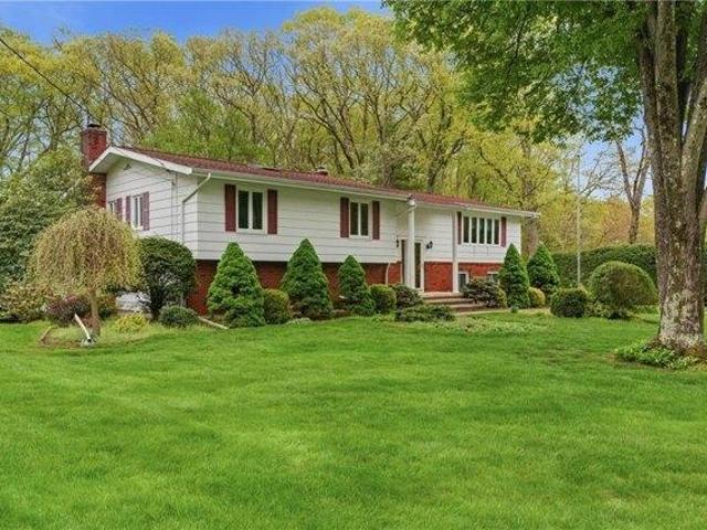 house with 3 bedroom, North Smithfield RI DLS102708295