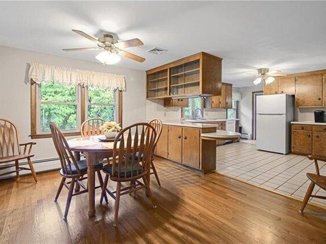 house with 3 bedroom, North Smithfield RI ES105080303