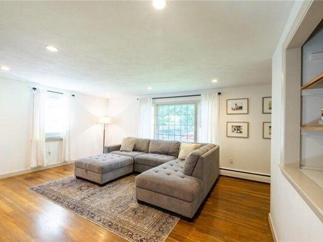 house with 3 bedroom, North Smithfield RI ES105093359