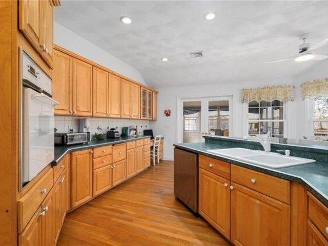 house with 3 bedroom, North Smithfield RI ES103070589