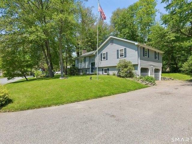 house with 3 bedroom, North Stonington CT DLS102777226