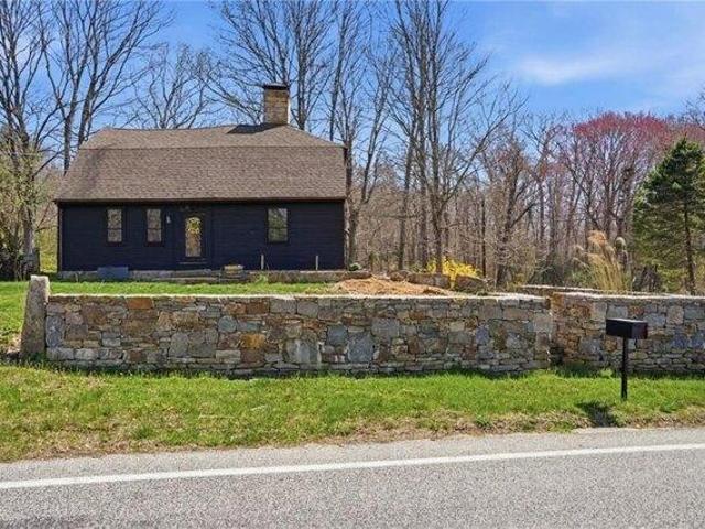 house with 3 bedroom, North Stonington CT ES104809451