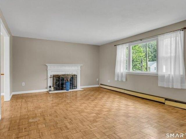 house with 3 bedroom, North Stonington CT ES103434841