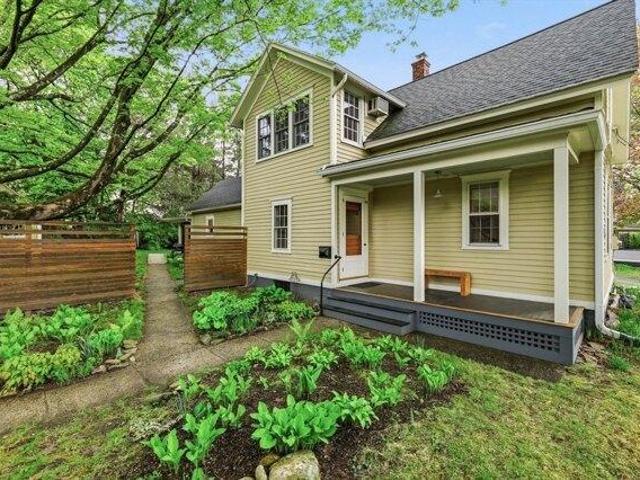 house with 3 bedroom, Northampton MA DS102314344