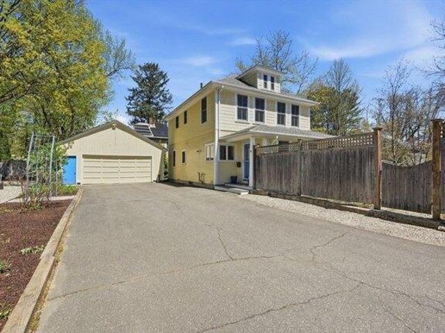 house with 3 bedroom, Northampton MA ES102859834
