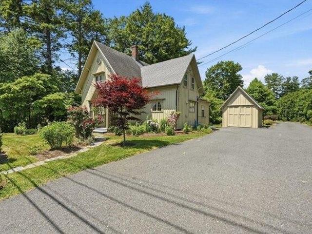 house with 3 bedroom, Northampton MA ES103221584