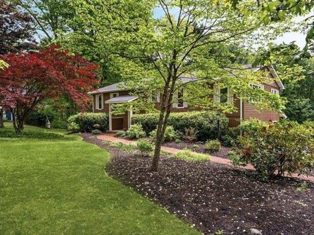 house with 3 bedroom, Northampton MA ES104076607