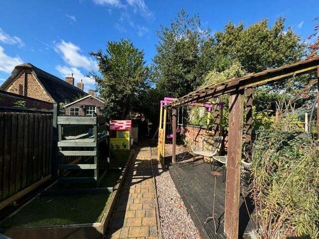 House With 3 Bedroom Northampton Northamptonshire ELS87167058