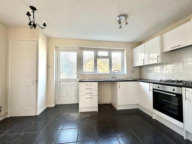 House 3 Bedroom For Sale Northampton Northamptonshire 260000 ES88950663