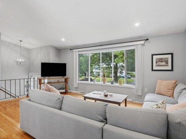 house with 3 bedroom, Northborough MA ES105093654