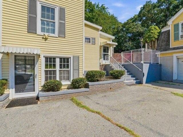 house with 3 bedroom, Northborough MA ES105109079