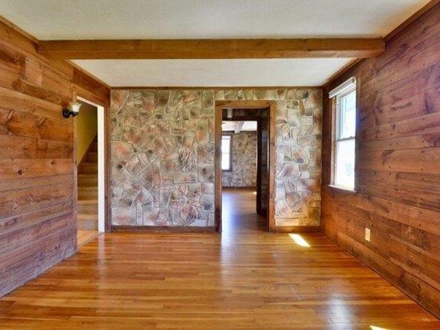 house with 3 bedroom, Northbridge MA ES103037652