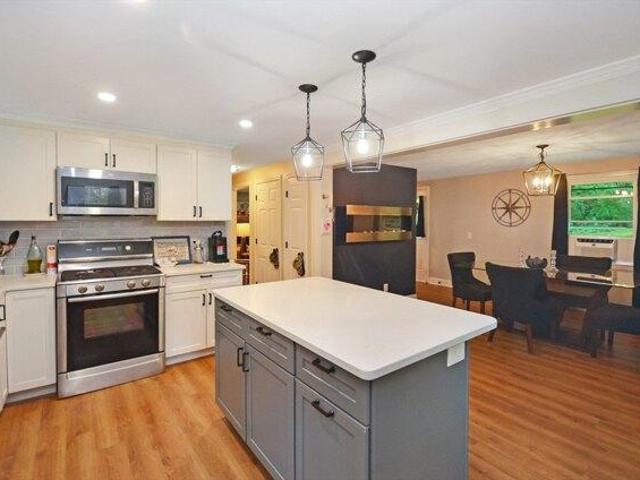 house with 3 bedroom, Northbridge MA ES105140993