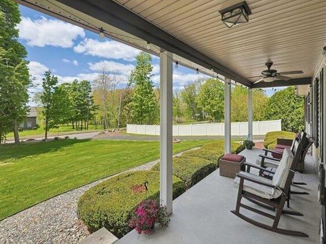 house with 3 bedroom, Northfield MA ES104149489