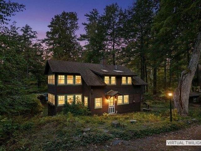 house with 3 bedroom, Northfield MA ES103249252