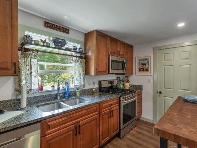 house with 3 bedroom, Northfield NH ES103098397
