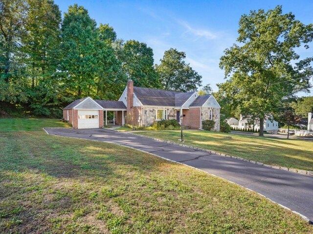 house with 3 bedroom, Norwalk CT DLS101656911